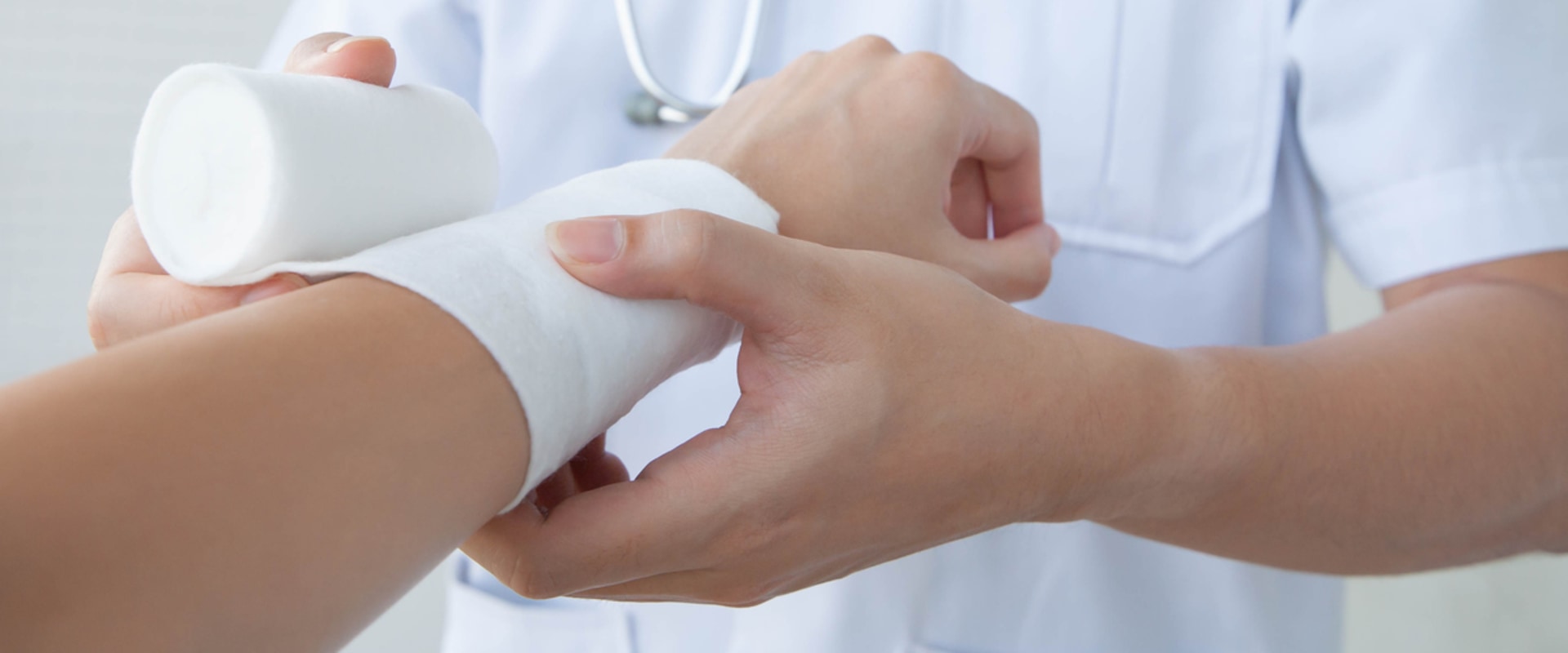 Immediate Actions To Treat Denuded Skin Wounds In Emergencies